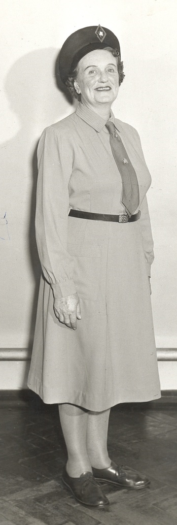 1959 Guider Uniform – Leslie's Guiding History