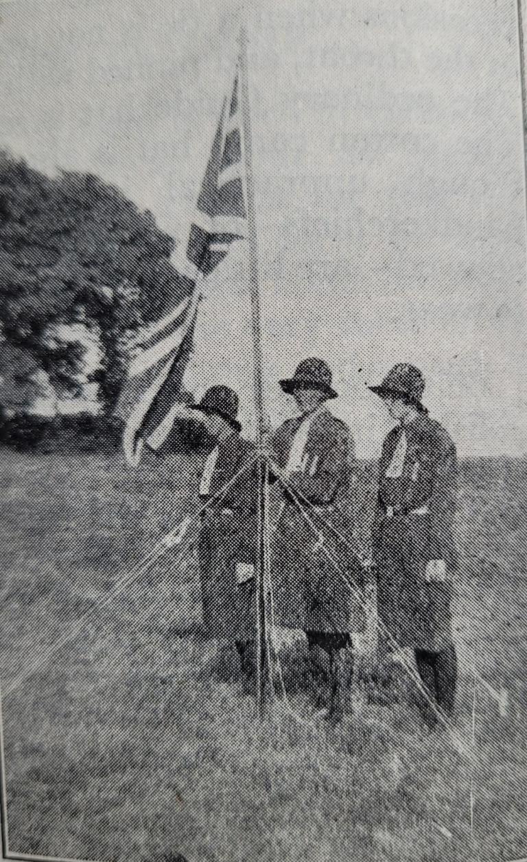 Flags – Leslie's Guiding History